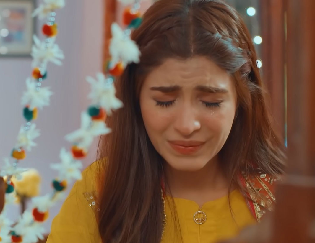 Will Azmiya ever be able to win her family back? - Hum TV