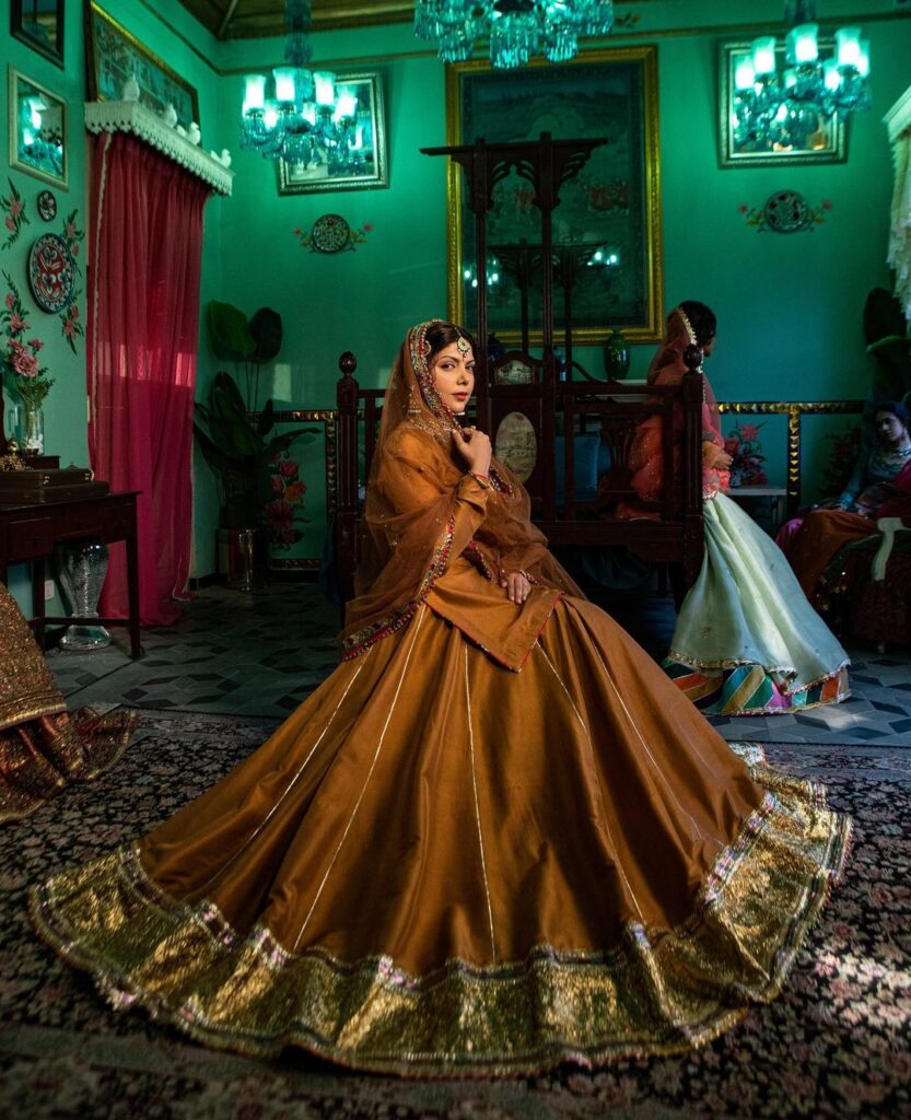 Hadiqa Kiani radiates elegance in her latest Shoot - Hum TV