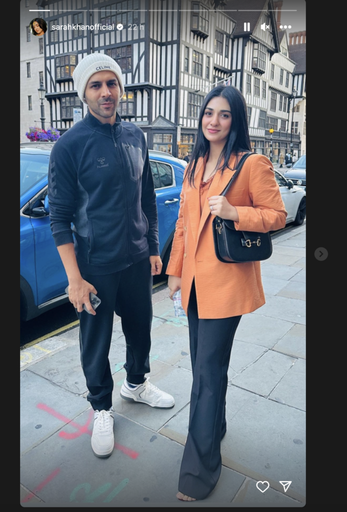 Sarah Falak Khan spotted with Bollywood actor Kartik Aaryan - Hum TV